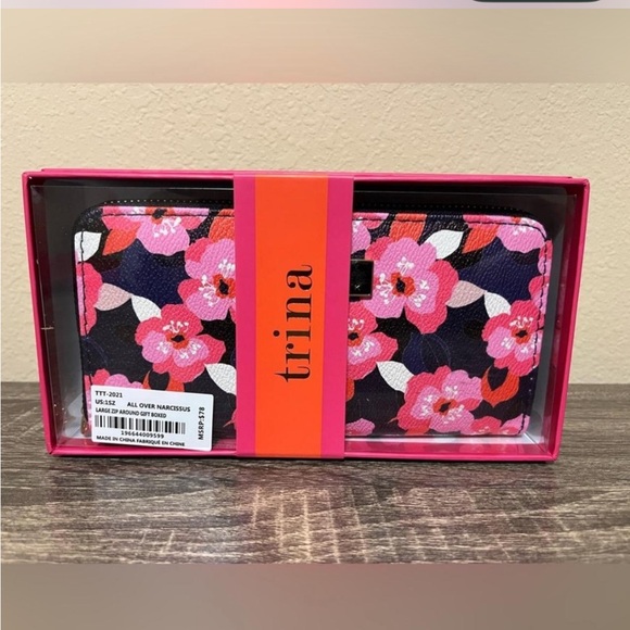 Trina Turk | Bags | Trina Turks Floral Wallet Pink And Black | Poshmark